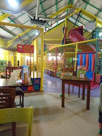 Heath Farm - Wacky Warehouse in Congleton, Cheshire East CW12 4LR